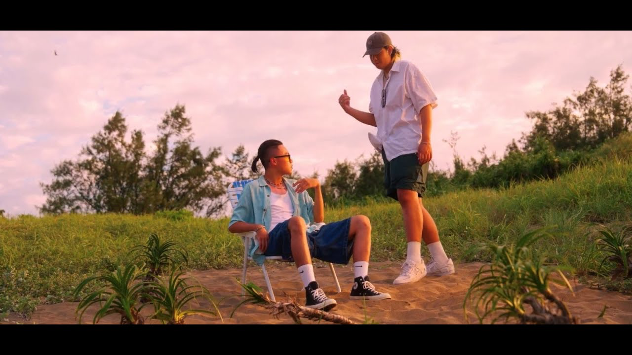 syt - 酷 ft. 趙翊帆YI94 (Official Music Video)- PaPiin