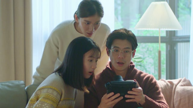 HOLA 】相聚的每一個日子，就是厚禮祭｜《老相機》｜ 15 sec （直式）- PaPiin