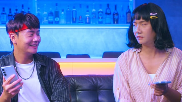 Samsung Galaxy S24 FE_阿翰防彈咖啡少年曖昧的視線即時翻譯篇- PaPiin