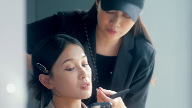 UR LIVING - 揮手篇_黃小米- PaPiin